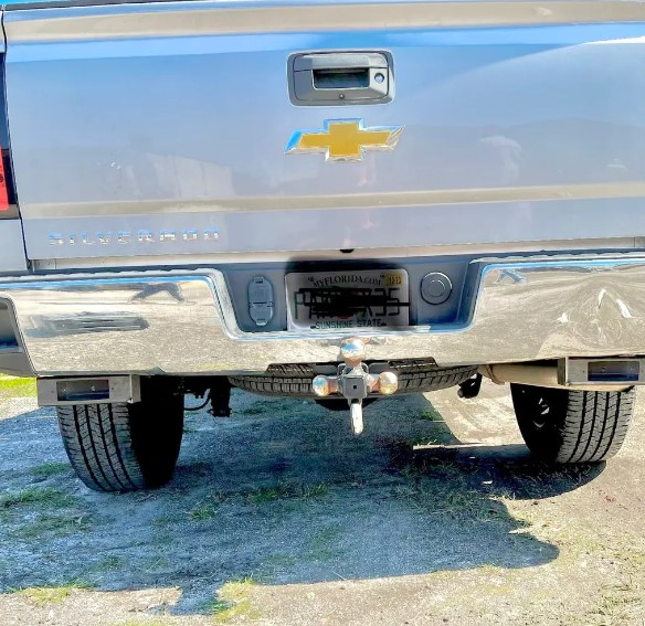 BMC Lights 2013-2018 Chevrolet Silverado 1500 Hitch Bar ™ w/ Standard ...